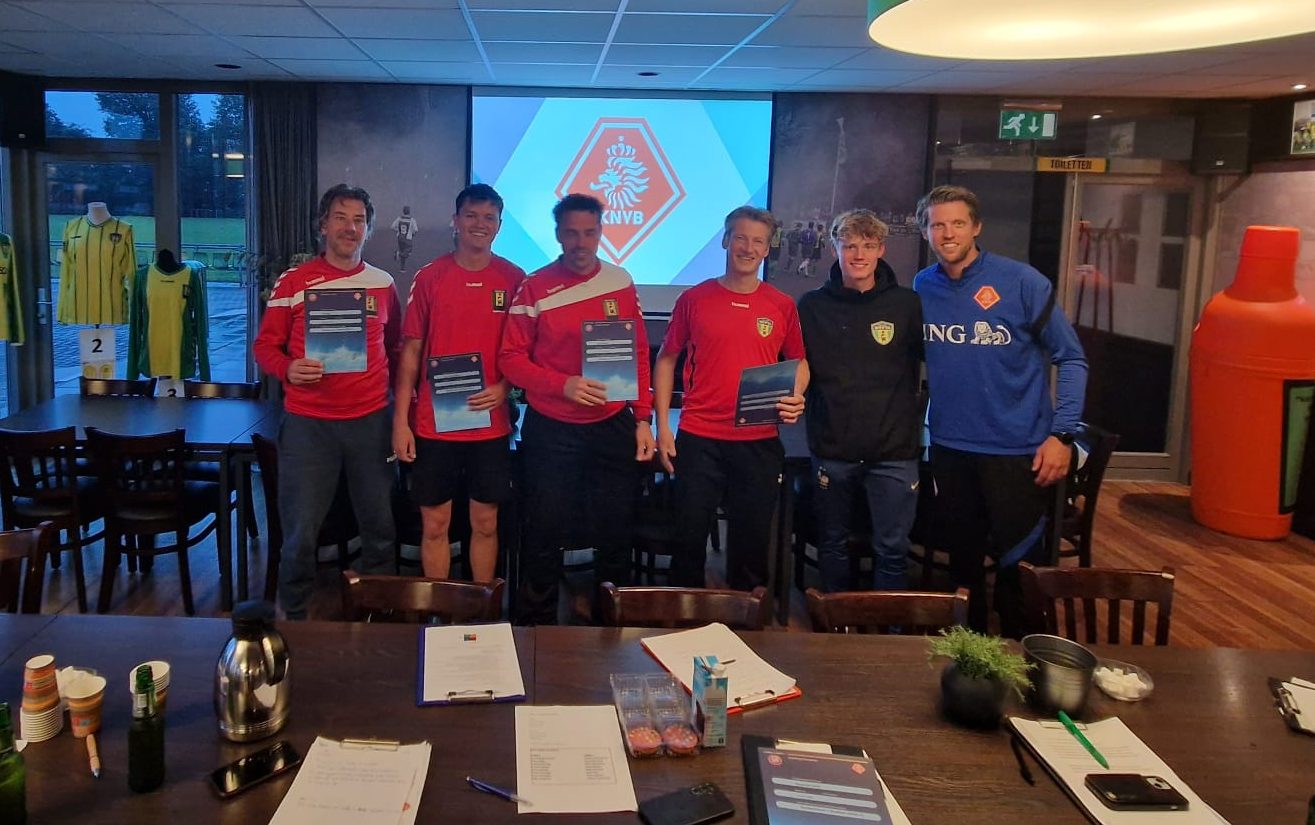 Nieuwe Lichting Gediplomeerde Trainers bij WVV'34 | WVV'34